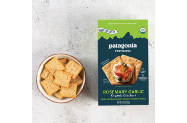 Patagonia Organic Rosemary Garlic Crackers - 6 Boxes 098B5708