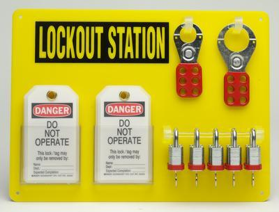 Brady 5-LOCK Board with Steel Padlocks 51186 Review - The Civil War